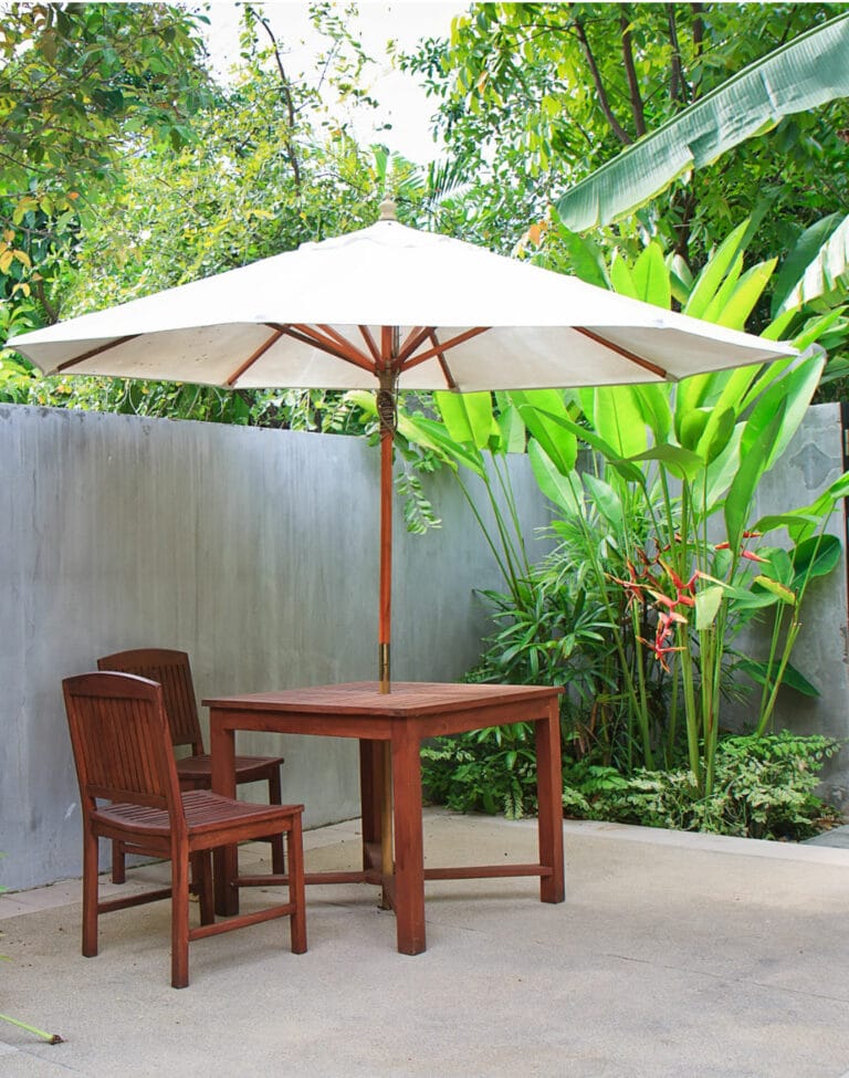 Tuinpanelen: materialen, opties & prijzen [+ inspiratie!]