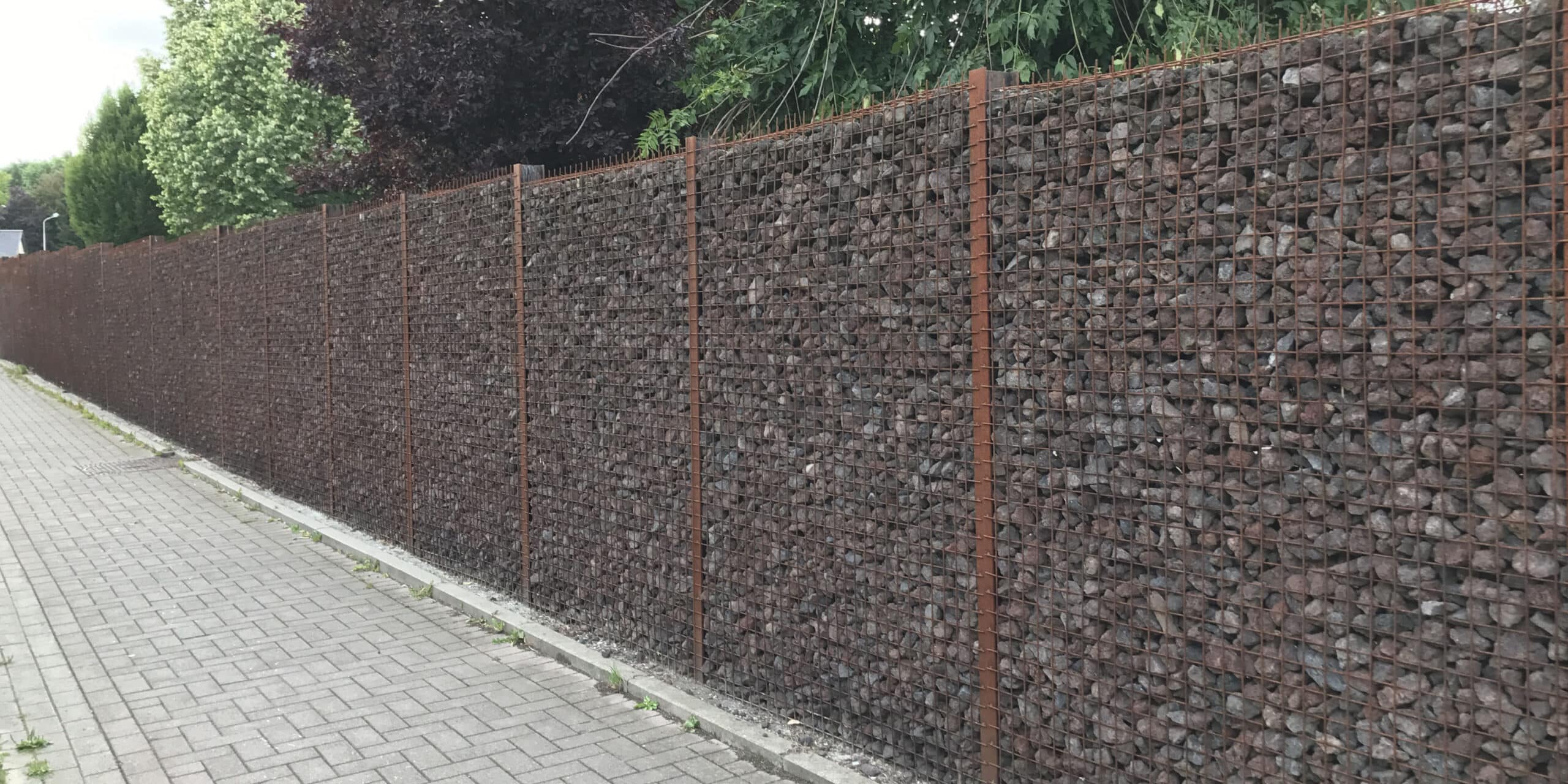 Gesloten omheiningen en ondoorzichtige afsluitingen